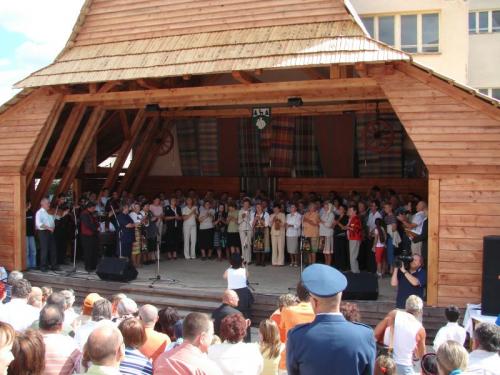 Kroj - Oficiálna stránka obce Šumiac